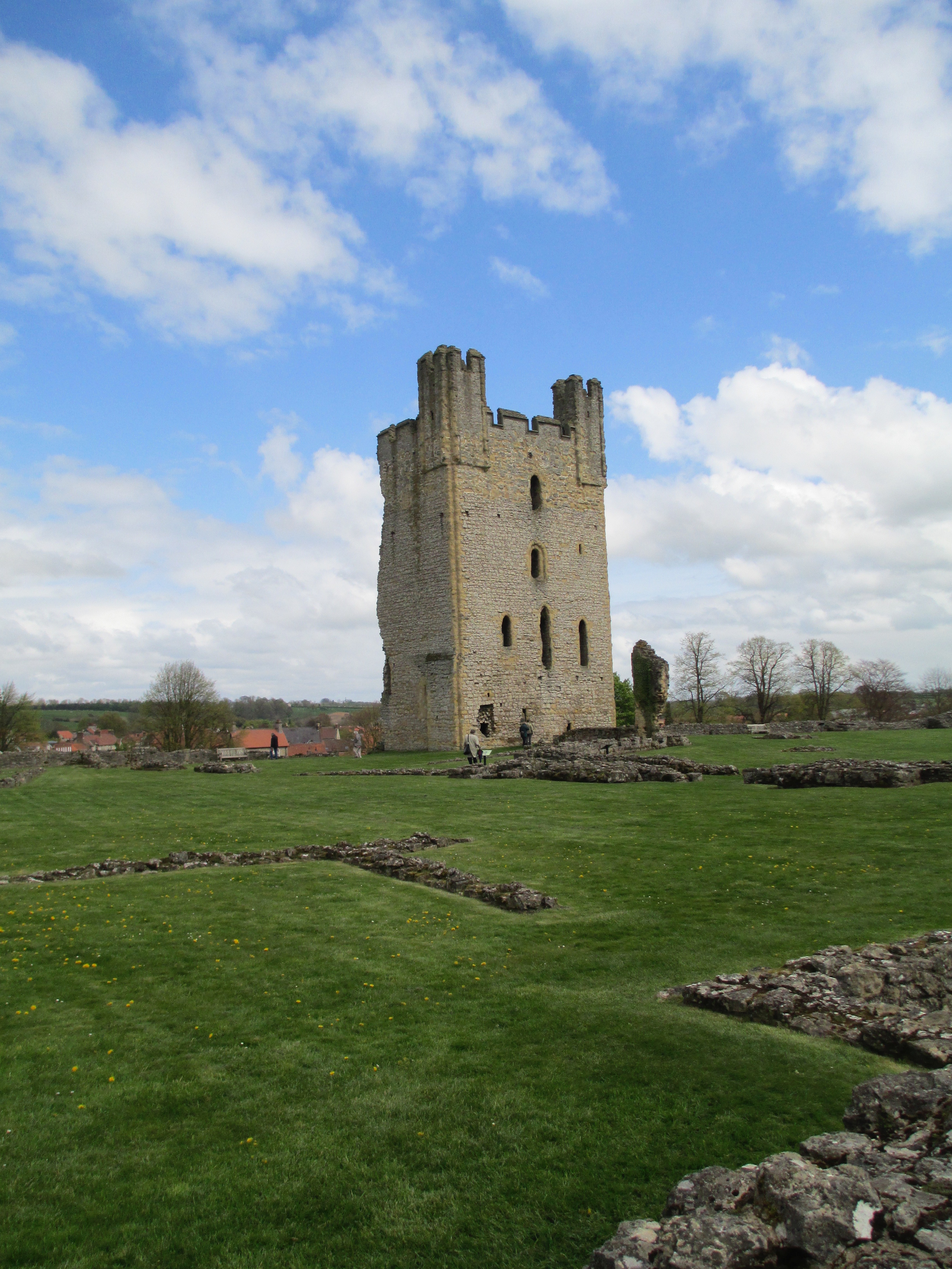 Advent Calendar of Castles: 7th of December: Helmsley Castle ...